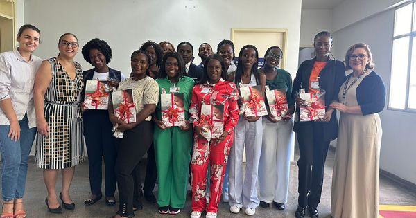 Profissionais de saúde angolanos chegam ao Brasil para fellowship em ...